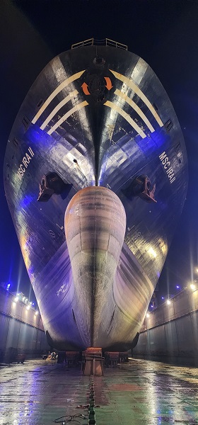SCA - Docking (MSC IRA II)Container Ship on the floating dock25000ton
