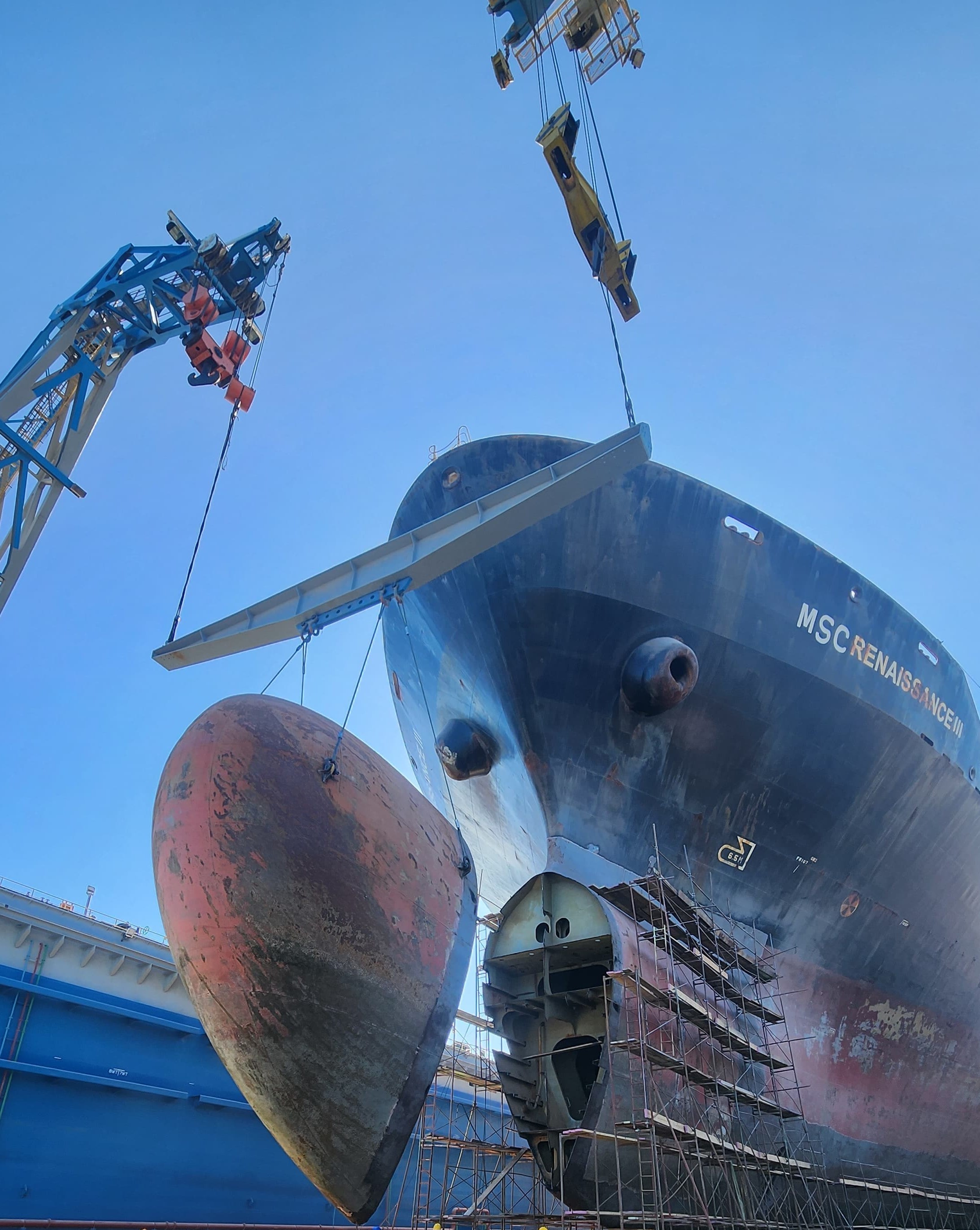 SCA - Docking (MSC RENAISSANCE III)Container Ship on the floating ...